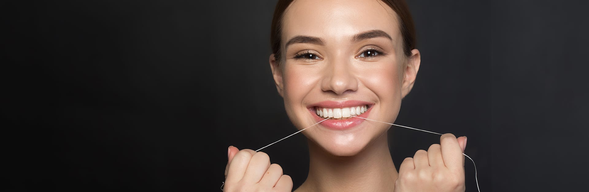 How to floss like your dentist - The Mall Dental